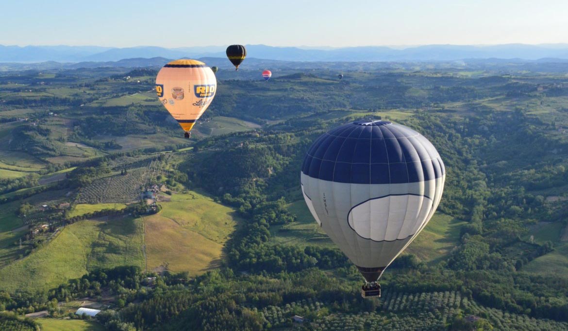 BALLOONING in Tuscany | Fly with Balloon Team Italy